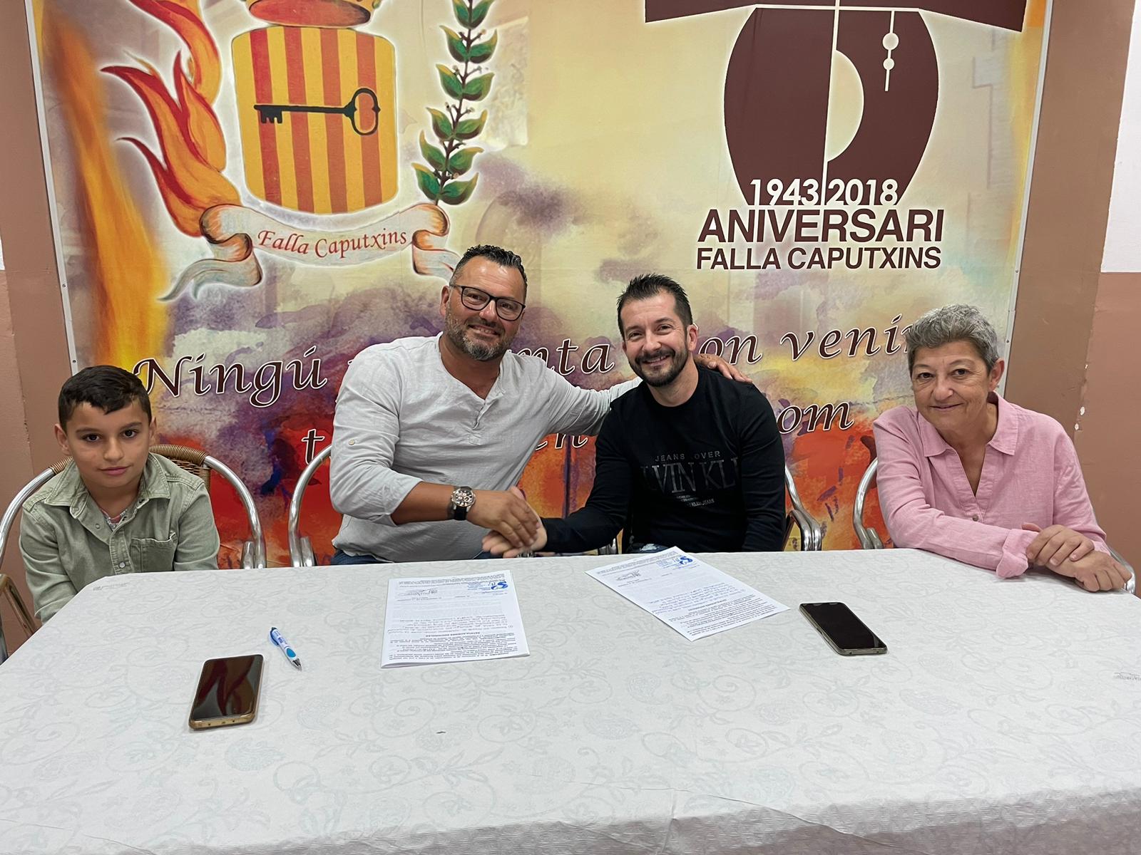 La Falla Caputxins (Alzira) firma con Sergi Guijarro para la infantil ...