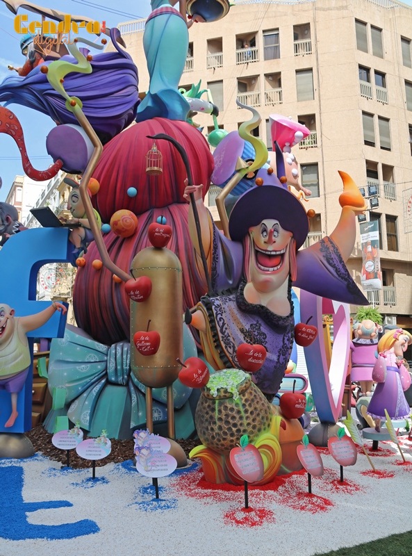 Falla Grabador Esteve 2023, de Paco Giner - Cendra Digital.