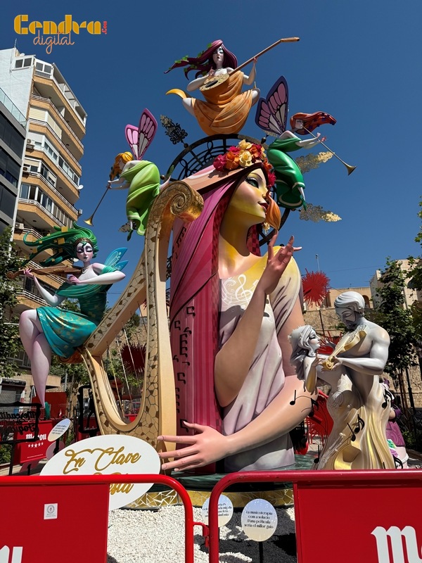 Foguera José María Py 2025, de Josué Beitia - Cendra Digital.